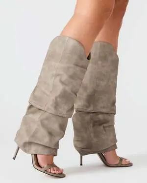 Steve Madden Ravine Distressed Cuffed Boots