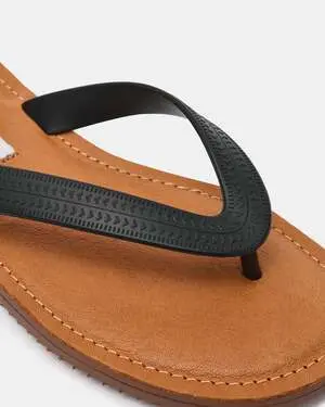 Steve Madden Peylan Thong Sandals