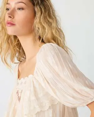 Steve Madden Vickie Top Short Sleeve Flowy Lace Top