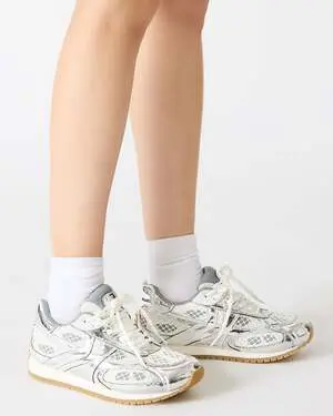 Steve Madden Pager Lace-up Sneakers