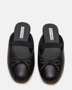 Steve Madden Cutesy Slip-on Flats