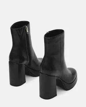 Steve Madden Tyra Block Heel Booties