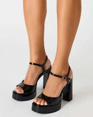 Steve Madden Liandra Block Heels