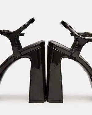 Steve Madden Liandra Block Heels