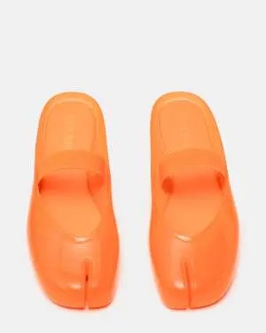 Steve Madden Cova Slip-on Flats