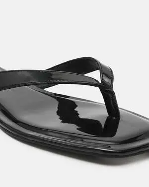 Steve Madden Trella Thong Sandals