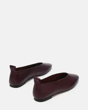 Steve Madden Swanky Pointed Toe Flats