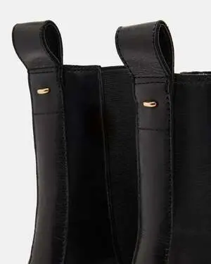 Steve Madden Daxen Block Heel Booties