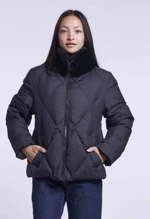 BLUE DUCK Quilted Down Cropped Jacket With Shearling Collar - Black