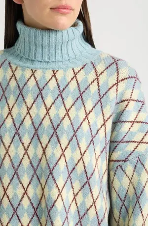 24COLOURS Pattern Turtleneck Sweater