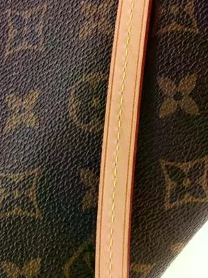 LOUIS VUITTON Monogram Canvas Favorite Handbag Mm