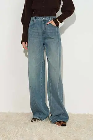 Fabrique Bert Buckle Back Barrel Leg Jeans In Cotton Denim - Blue