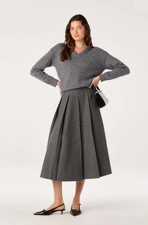 Astr The Label Kelsie Pleated Midi Skirt