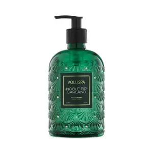 Voluspa Noble Fir Garland Vanity Duo