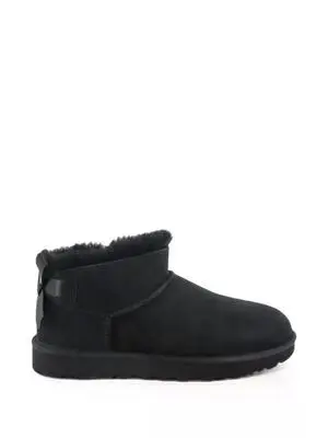 UGG Ultra Mini Bailey Bow Boots - Black