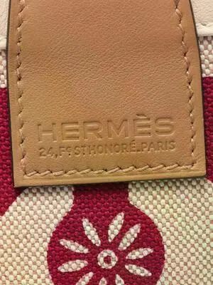 Hermès Toile Steeple 25 Handbag - Neutrals