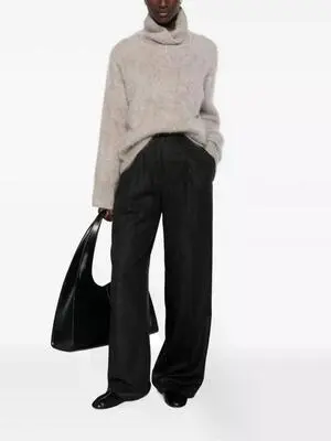Soft Goat Brushed Cashmere Sweater