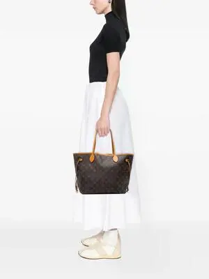LOUIS VUITTON Monogram Neverfull Mm Tote Bag - Brown