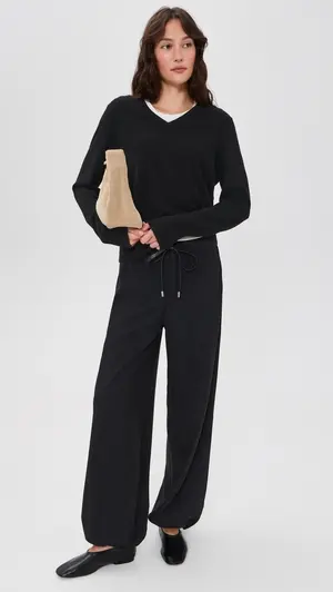 Vince Classic V Neck Sweater - Black