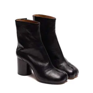 MAISON MARGIELA Tabi Booties - Black