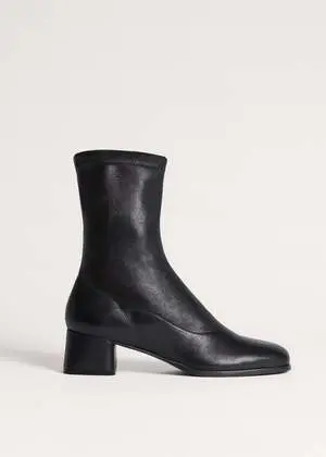 ME+EM Low Block High Ankle Stretch Boot - Black