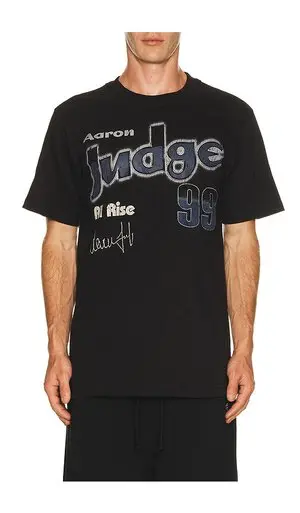 BIOWORLD Mlbpa Aaron Judge Vintage Helmet Tee - Black