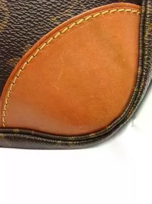 LOUIS VUITTON 1990 Pm Boulogne Monogram Shoulder Bag