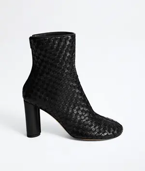 BOOTIES