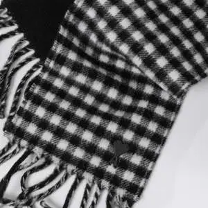 AMI Paris And Ivory Checked Wool Scarf