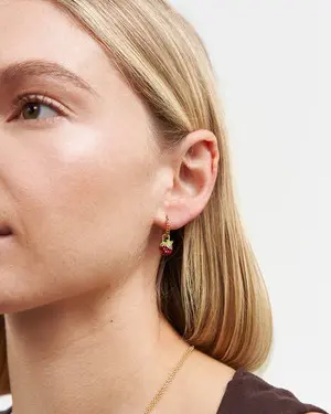 FABLE ENGLAND Orla Raspberry Huggie Earrings