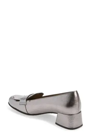WONDERS Kiltie Loafer Pump - Silver