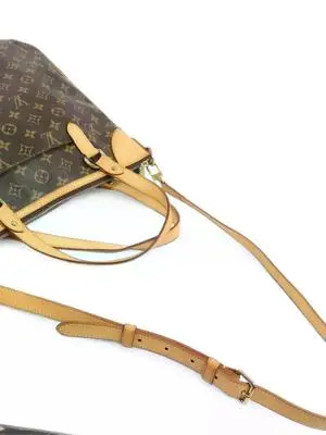 LOUIS VUITTON Odeon Gm Monogram Bag