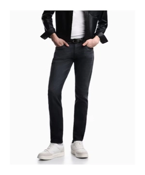 Emporio Armani Logo-plaque Faded Jeans