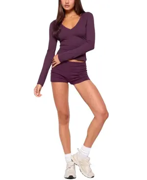 EDIKTED Ferne Long Sleeve V Neck Top - Plum
