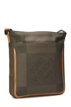LOUIS VUITTON Damier Geant Compagnon