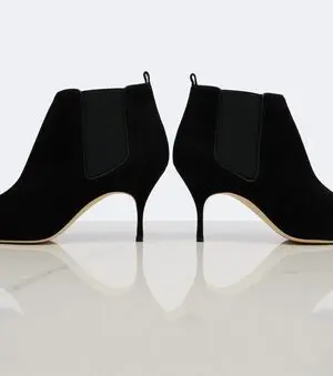 Manolo Blahnik Dildi Suede Ankle Boots