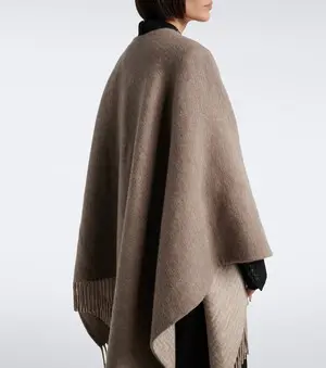 Fendi Reversible Wool And Cashmere Poncho - Beige