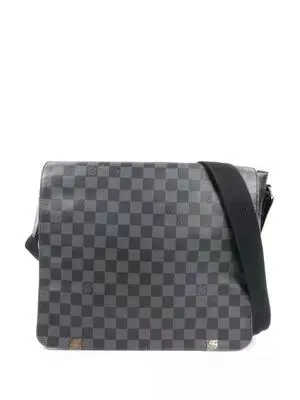 LOUIS VUITTON Mm Damier Graphite District Cross Body Bag - Grey