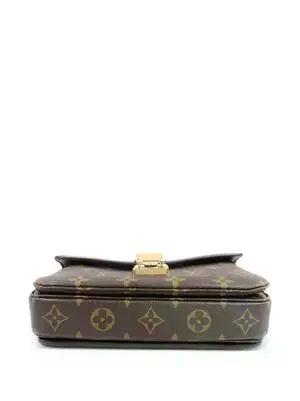 LOUIS VUITTON Pochette Metis Monogram Tote Bag