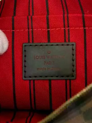 LOUIS VUITTON 2009 Damier Ebene Neverfull Mm Pouch