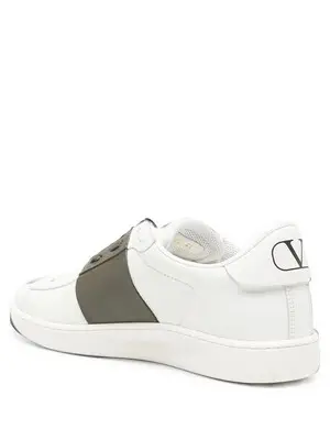 Valentino Garavani Open Royco Sneakers In /kha