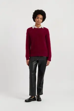 Chinti & Parker Brushed Cashmere Crew Neck Sweater Cherry