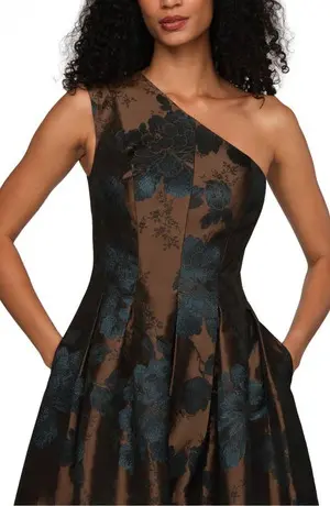 KAY UNGER Brynlee Metallic Floral Jacquard One-shoulder Gown