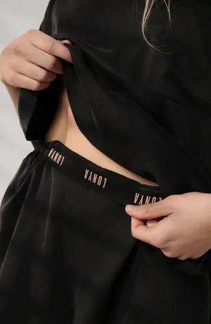 Lunya Washable Silk Short Pajamas - Immersed Black