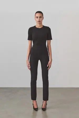 ARTEMIS DICIERO Giselle Tee - Black