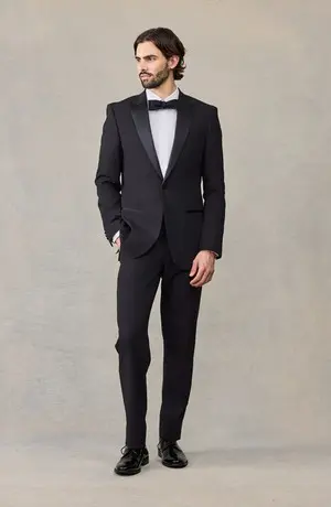 THE BLACK TUX Essential Tuxedo Jacket