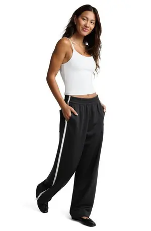 Beyond Yoga That Tracks Straight Leg Pants