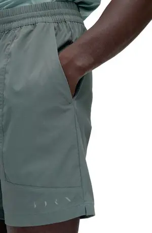BORN LIVING YOGA Rhein 2.0 Performance Sports Short