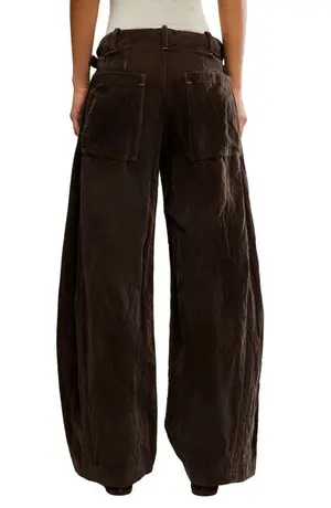 Free People Holding Onto This Velvet Pants