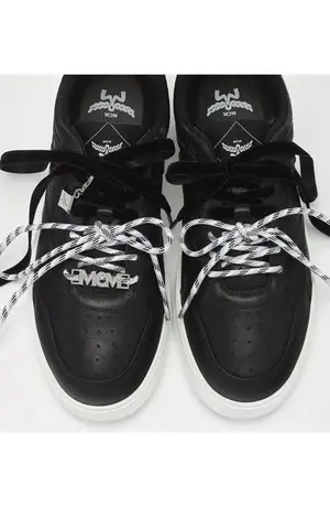 Mcm Shoelaces And Charms Set
